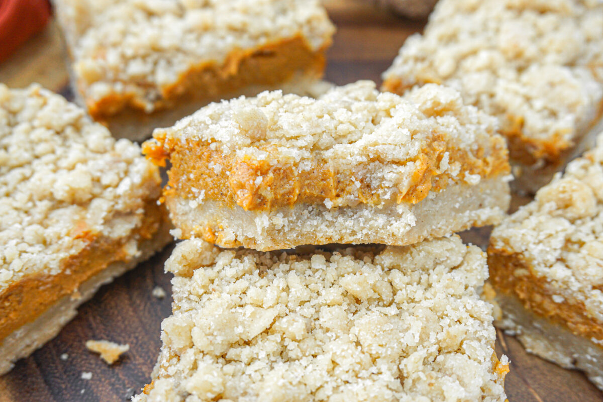 Pumpkin Pie Shortbread Crumb Bars - Liv's Little Muffins